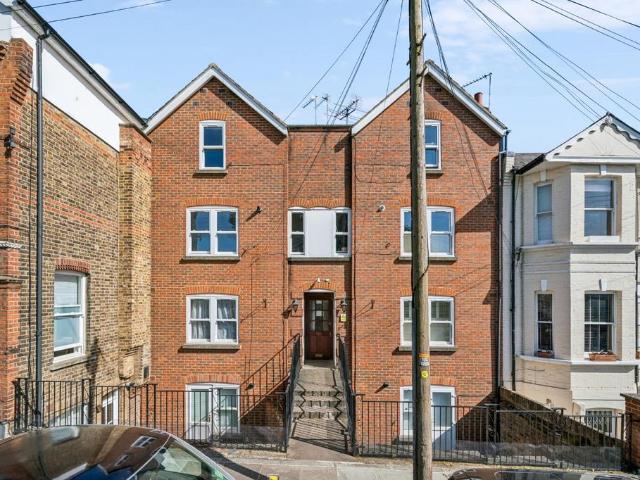 Amyand Park Road, Twickenham, TW1 1 bed apartment to rent £1,850 pcm £427 pw