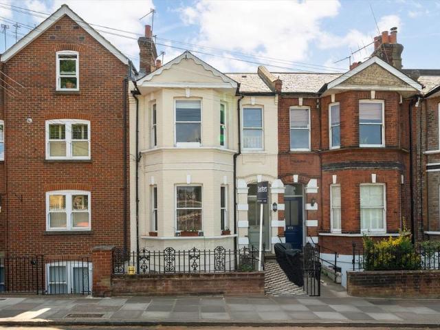 Amyand Park Road, Twickenham TW1 2 bed flat to rent £2,250 pcm £519 pw