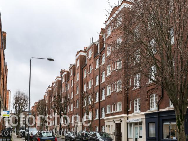 An airy one bedroom apartment in Kings Cross
