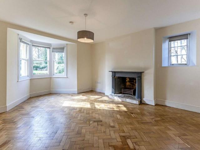 An attractive traditional stone built Grade II listed farmhouse set in enclosed grounds, in the village of Stanton Harcourt