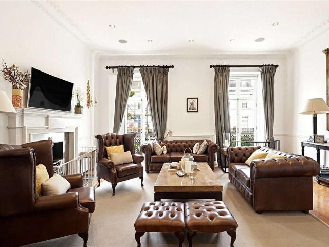 An elegant and spacious three/four bedroom period house, offering exceptional entertaining space, a large patio garden, and a prime location close to South Kensington and Chelsea