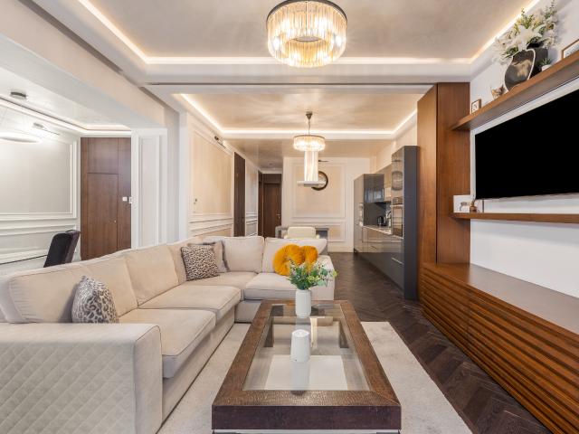 An Elegant Three Bedroom Apartment with Private Patio in Lexham Gardens