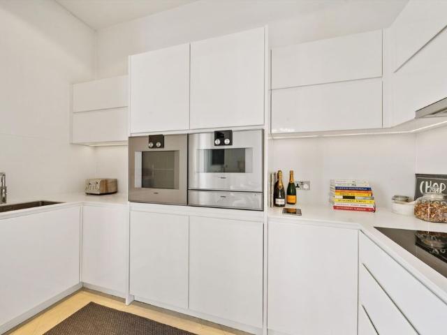 An exceptional two bedroom apartment to rent in the heart of Belgravia, SW1