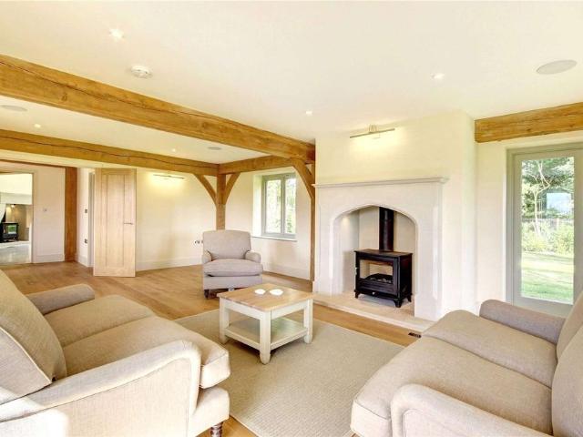 An exceptional country home to rent with separate annexe and far reaching rural views