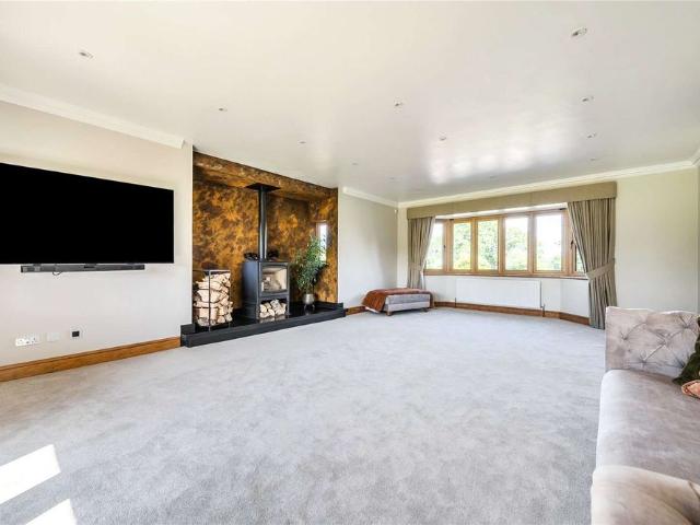 An exceptional family home with extensive gardens and superb countryside views