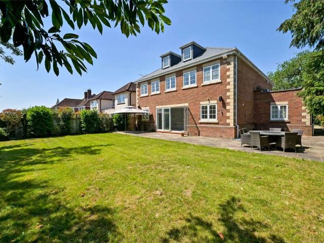 An exceptional six bedroom detached residence which is located on one of Ickenham’s most prestigious and private roads. Available Now on an unfurnished basis
