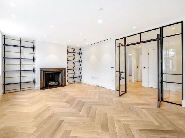 An exceptionally bright and modern two bedroom apartment to rent in the heart of Chelsea, SW3