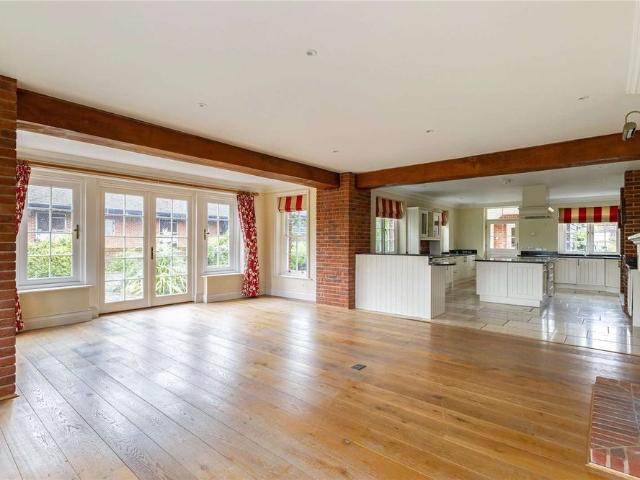 An immaculate six bedroom house with swimming pool at the heart of the Barbury Castle Estate