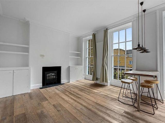 An immaculately presented one bedroom Georgian conversion