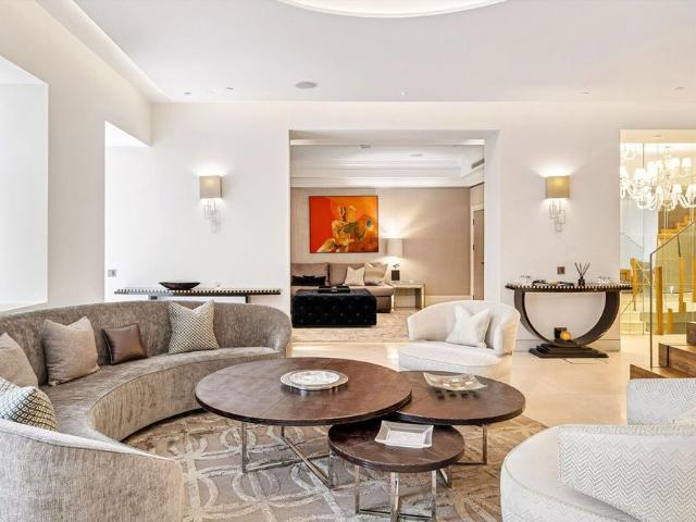 An immaculately presented five bedroom apartment to rent in South Kensington, Princes Gate SW7
