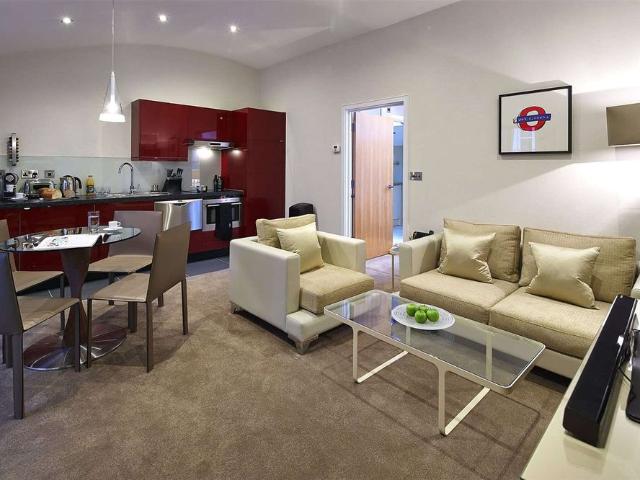 An impressive and modern one bedroom, one bathroom apartment on the 1st floor of this modern building across the street from the iconic Harrods store