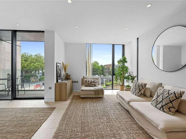 An opportunity to rent a lifestyle, in this sought after modern development in Camden Town