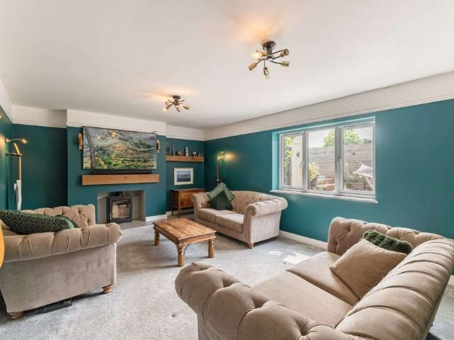 An outstanding country home of exceptional quality, set amidst picturesque surroundings just moments from Clifton Village