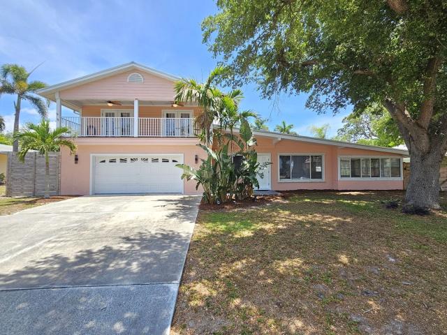 Annual Unfurnished 3 Bedroom 2 Bathroom Single Family Home in Osprey!