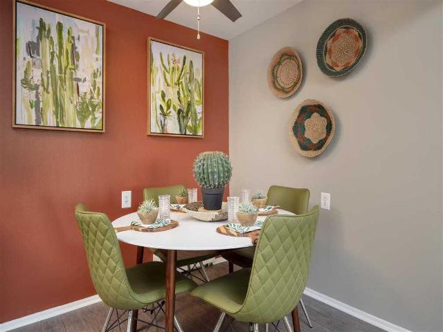 Ann Arbor Woods 2 Bedroom Apartment for Rent at 2167 Medford Road, Ann Arbor, MI 48104