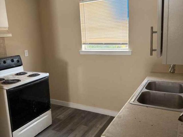Ann Ave Apartments 2 Bedroom Apartment for Rent at 917 Ann Ave, Dallas, TX 75223 South Dallas