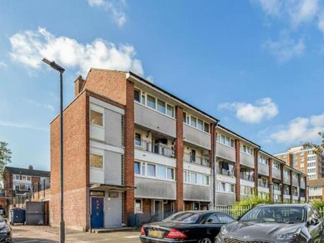 Ann Street, Plumstead, 3 Bedroom Flat