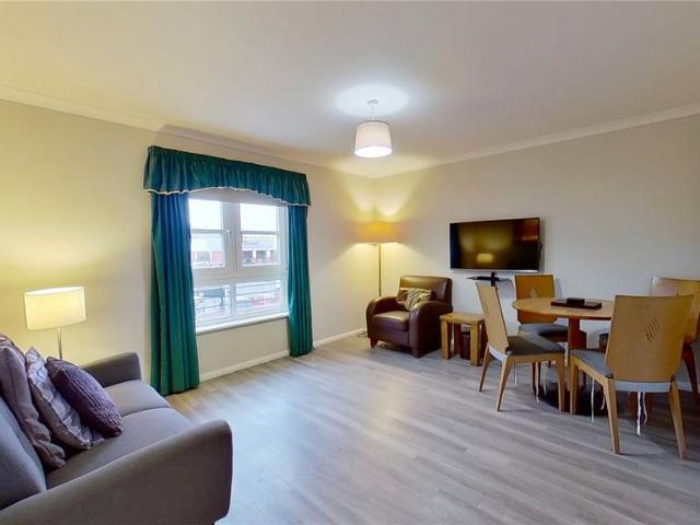 Annandale Street, Edinburgh, EH7 2 bed flat to rent £1,290 pcm £298 pw