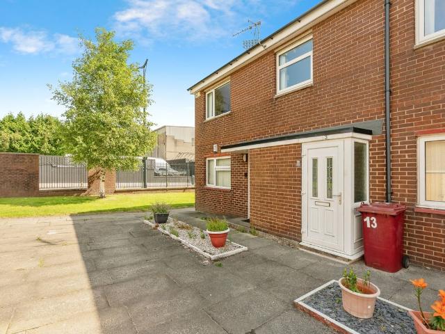 Anne Close, Burnley BB10, 1 bed property to rent, £600 pcm | PrimeLocation