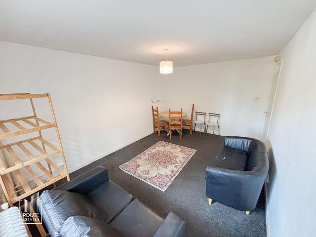 Anne Goodman House, Jubilee Street, Tower Hamlets E1, 3 bed flat to rent, £2,800 pcm | PrimeLocation