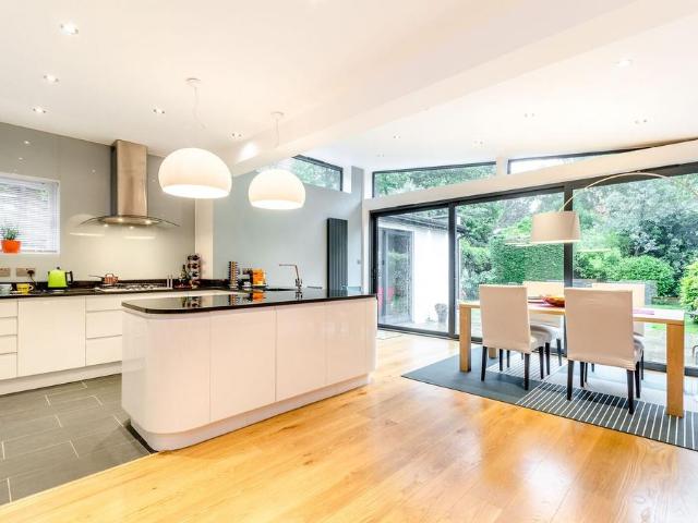 Annesley Road, Blackheath, London, SE3 5 bed house to rent £4,500 pcm £1,038 pw