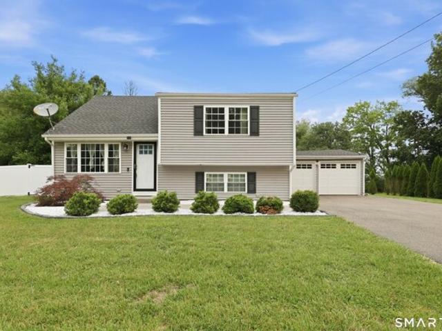 Annette Pl, Middletown, Home For Sale