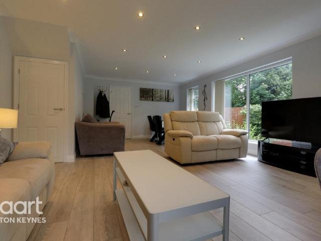 Annexe, Copper Beech Way, Leighton. 2 bed apartment to rent £1,550 pcm £358 pw