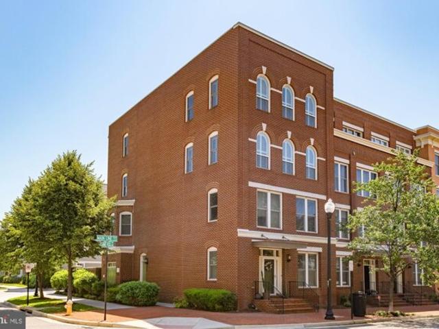 Annie Rose Ave, Alexandria, Home For Sale