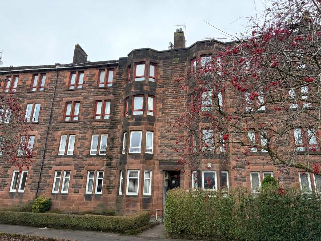 Anniesland, Greatwestern Road G13, 3 bed flat to rent, £1,150 pcm | PrimeLocation