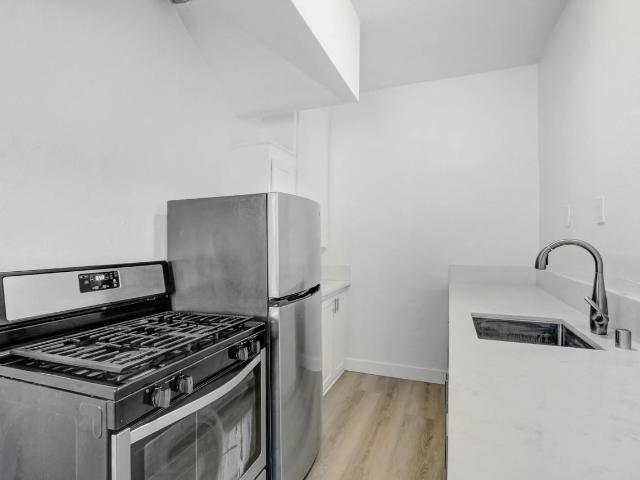 Ancelle Studio Apartment for Rent at 701 Gramercy Dr, Los Angeles, CA 90005 Greater Wilshire