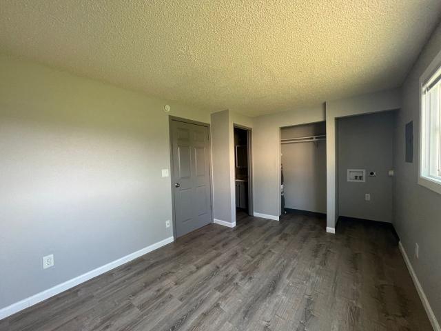 Anchor Apts 2 Bedroom Apartment for Rent at 16000 Se Alder St, Portland, OR 97233 Centennial