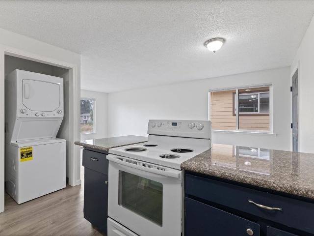 Anchor Apts 2 Bedroom Apartment for Rent at 16000 Se Alder St, Portland, OR 97233 Centennial