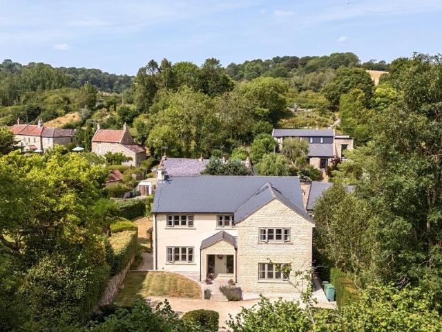 Anchor Lane Combe Hay BA2 4 bed detached house to rent £5,000 pcm £1,154 pw