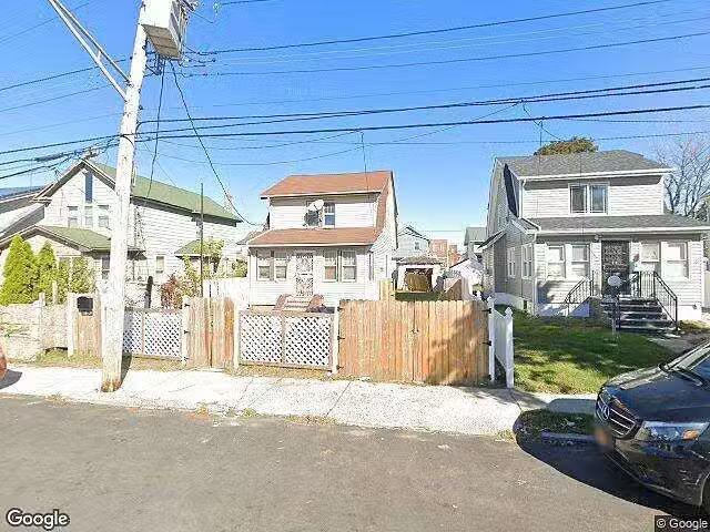 And 09 133Rd Roa, LAURELTON, NY 11413 652485578