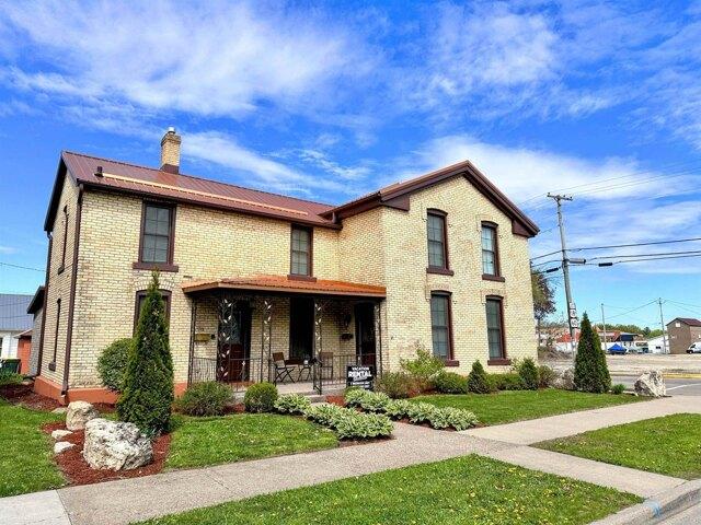And S Beaumont Rd, Prairie Du Chien, Home For Sale