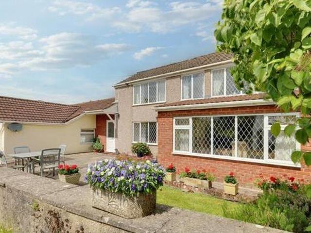 And Separate Bed Annex, Hillersland, 5 Bedroom Detached
