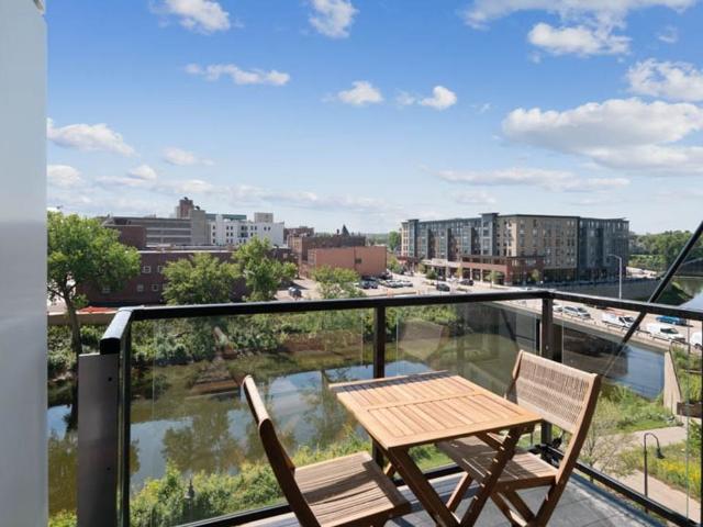 Andante 1 Bedroom Apartment for Rent at 100 N Farwell St, Eau Claire, WI 54703 Downtown Eau Claire