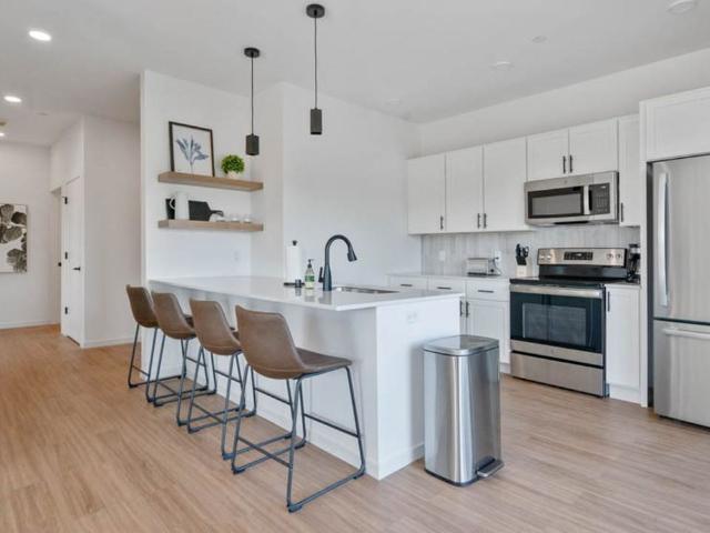 Andante 1 Bedroom Apartment for Rent at 100 N Farwell St, Eau Claire, WI 54703 Downtown Eau Claire