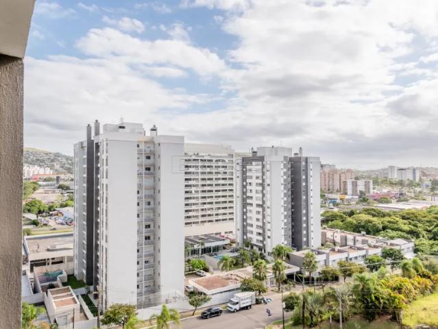 Andar alto no Central Parque c 2 quartos e 2 box!