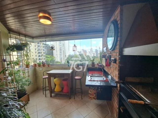 ANDAR ALTO COM VARANDA GOURMET