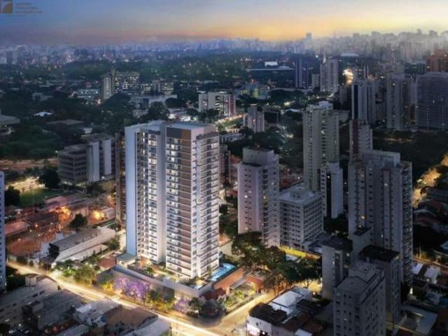Andar alto com vista desobstruída para a cidade