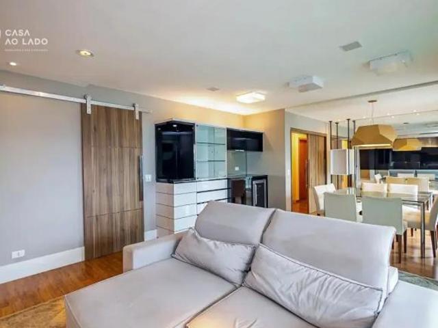 Andar alto, face norte e mobiliado no Ecoville