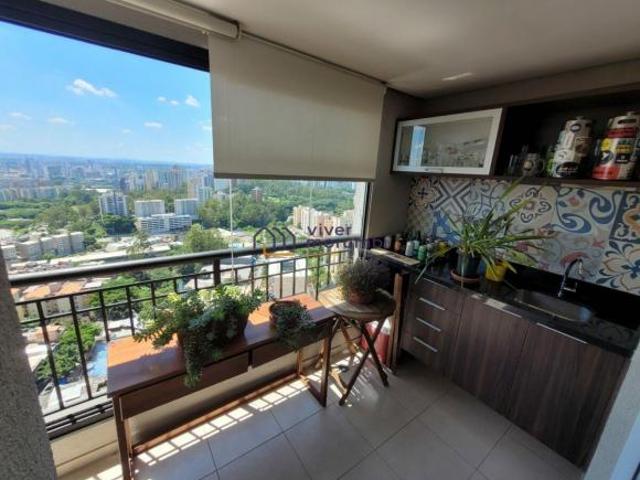 Andar alto Varanda gourmet fechada com vidro. Vaga para 2 carros
