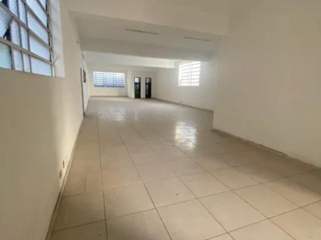 Andar Comercial 300m²? Av. Rio Pequeno