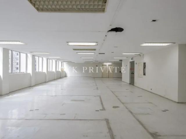 Andar Comercial de 340m²  7 Banheiros  1 Copa e 4 vagas de garagem próximo à Av. Paulista