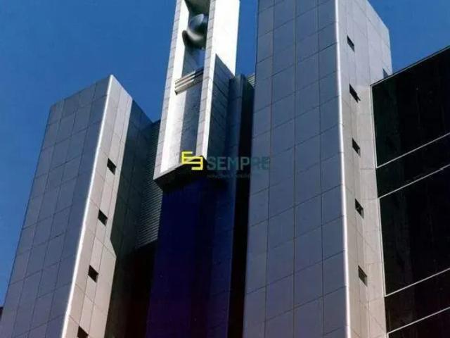 Andar comercial para vender no Ed. Itamambuca em São Paulo
