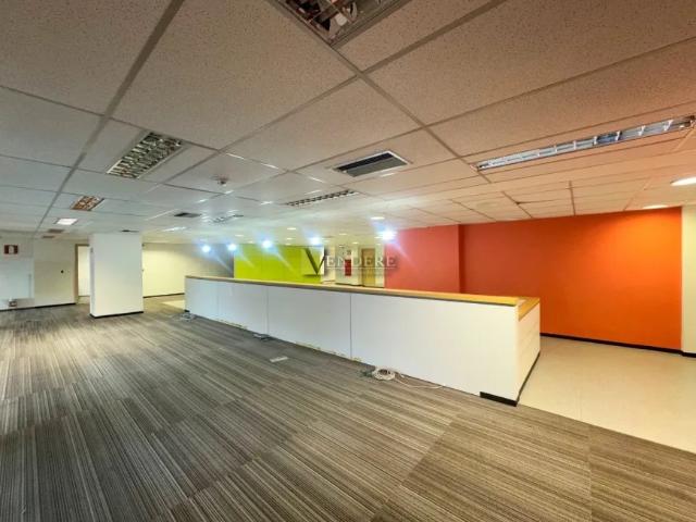 Andar Comercial para Locação 1000m² Vila da Serra