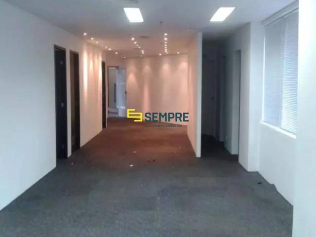 Andar comercial para locação no Ed. Itamambuca em São Paulo