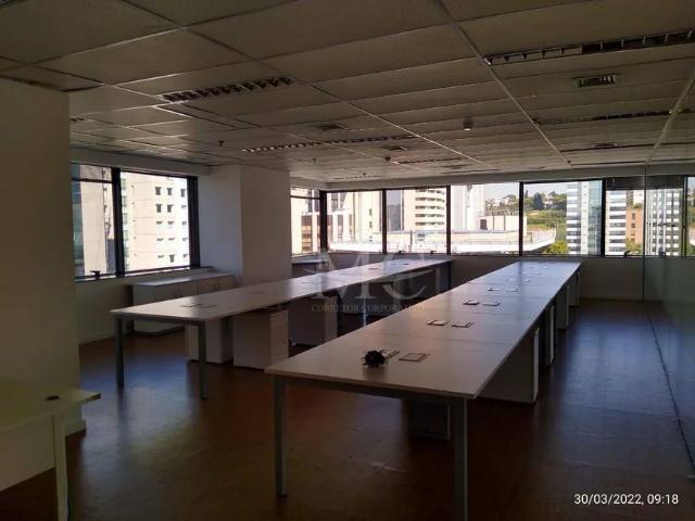 Andar corporativo totalmente mobiliado