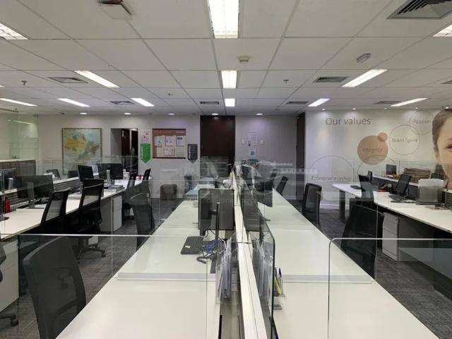 Andar corporativo plug & play